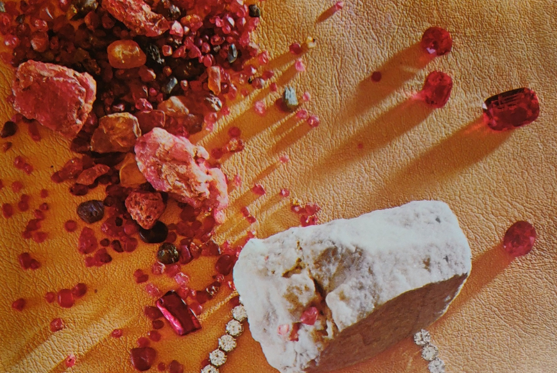 Robijn, steen van de maand juli en edelste van alle korundstenen ...